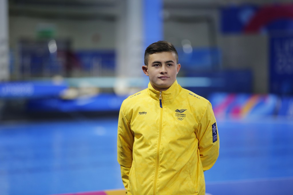 Semblanza. “Desde niño me enamoré de los clavados”: Daniel Restrepo ...